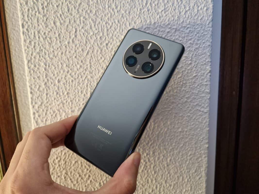 (Mini-Review) Mate 50 Pro: Que saudades da velha Huawei! | Leak