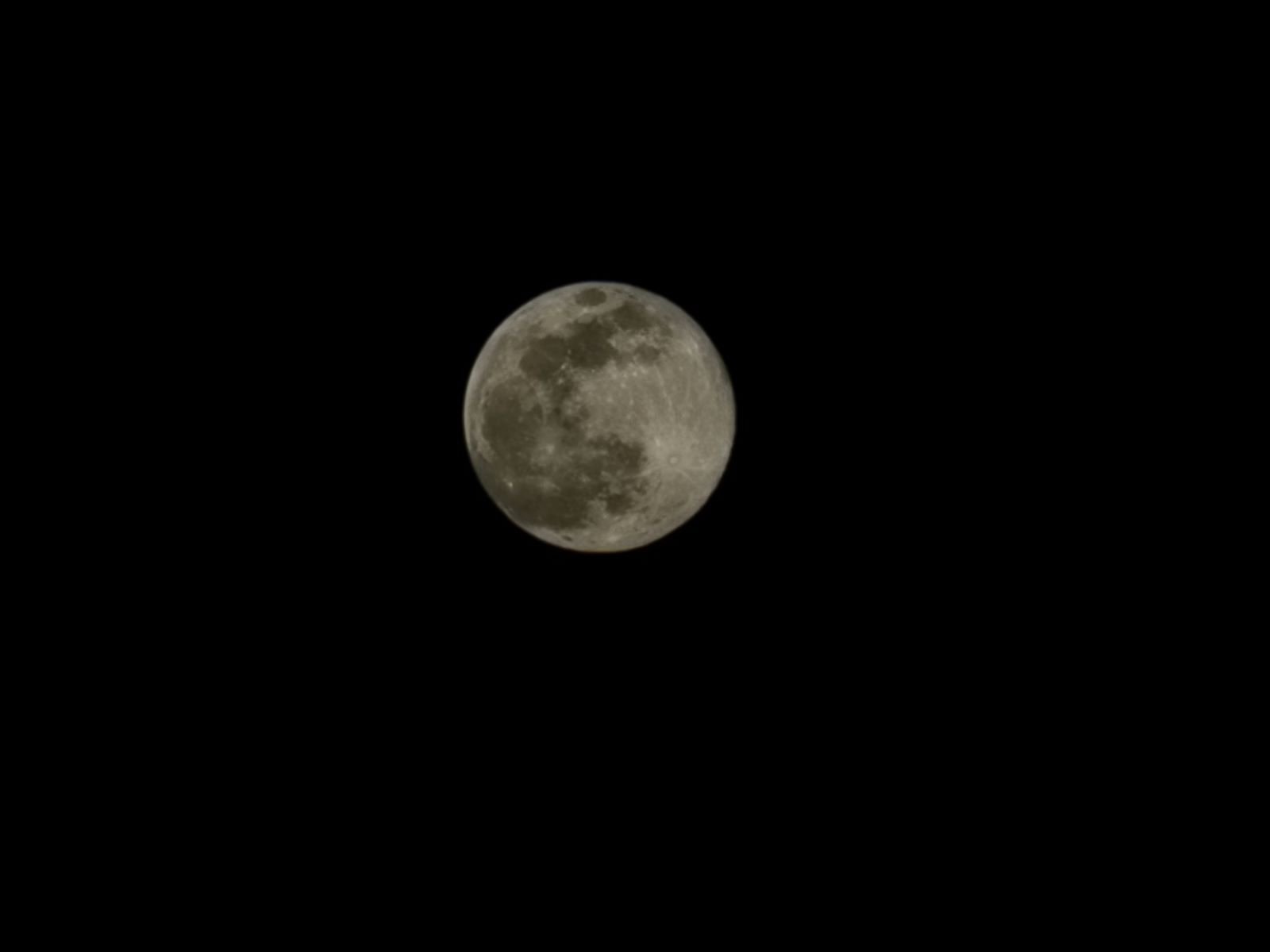Não! As fotografias à lua com o Galaxy S23 não são falsas! | Leak Não! As fotografias à lua com o Galaxy S23 não são falsas! | Leak