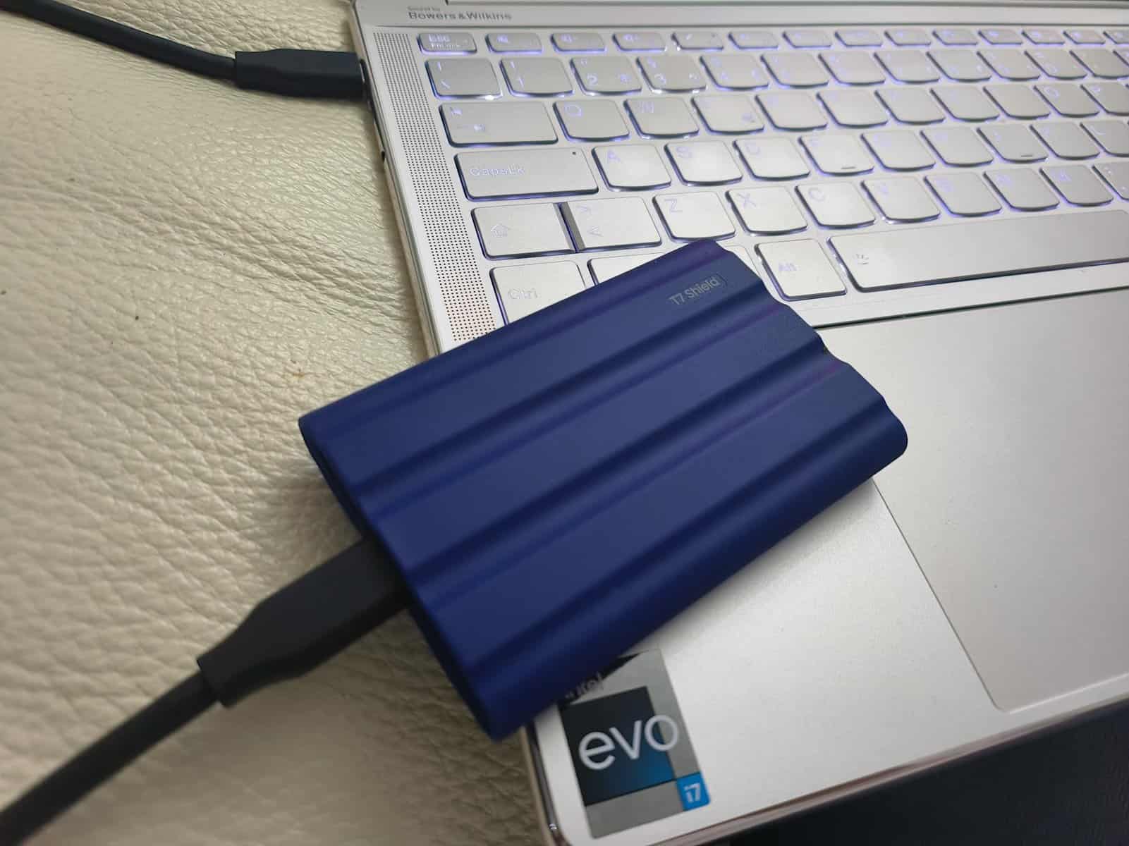 (Mini-Review) Samsung SSD T7: Compacto mas rápido! Leak