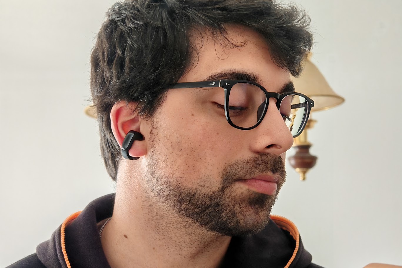 (Análise) Bose Ultra Open Earbuds: O estranho é bem vindo! | Leak
