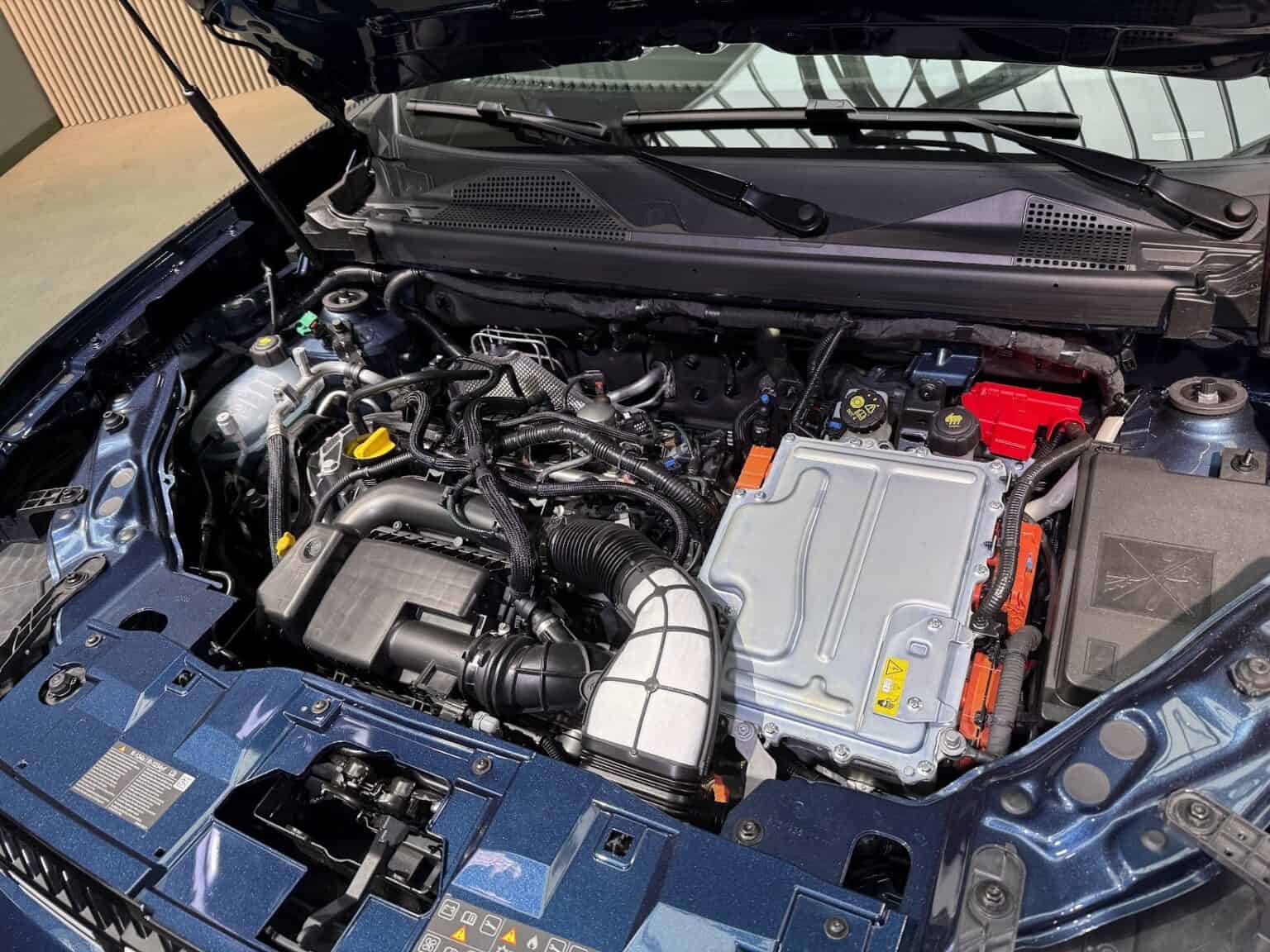 O seu carro aquece quando está parado ao ralenti? | Leak