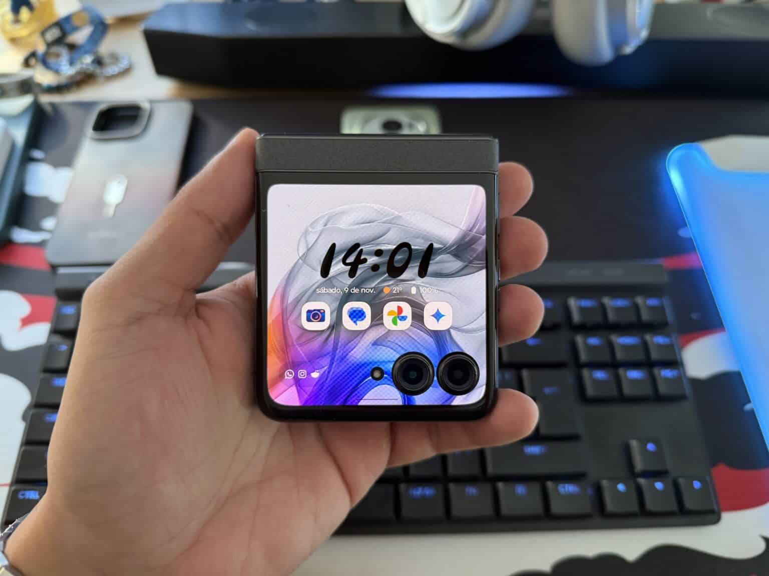 (Mini-Review) Motorola RAZR 50: Finalmente de volta! | Leak